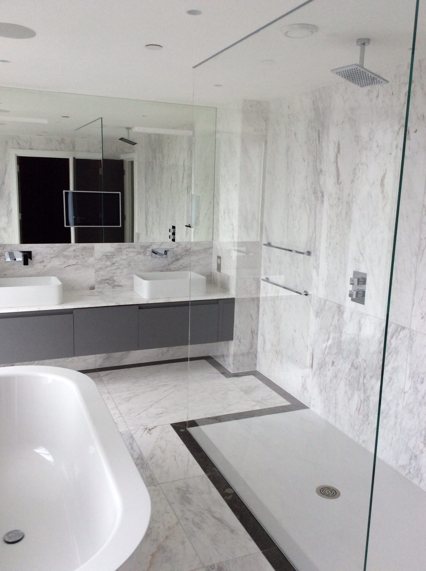 W B Simpson & Sons Ltd - The Tile Association